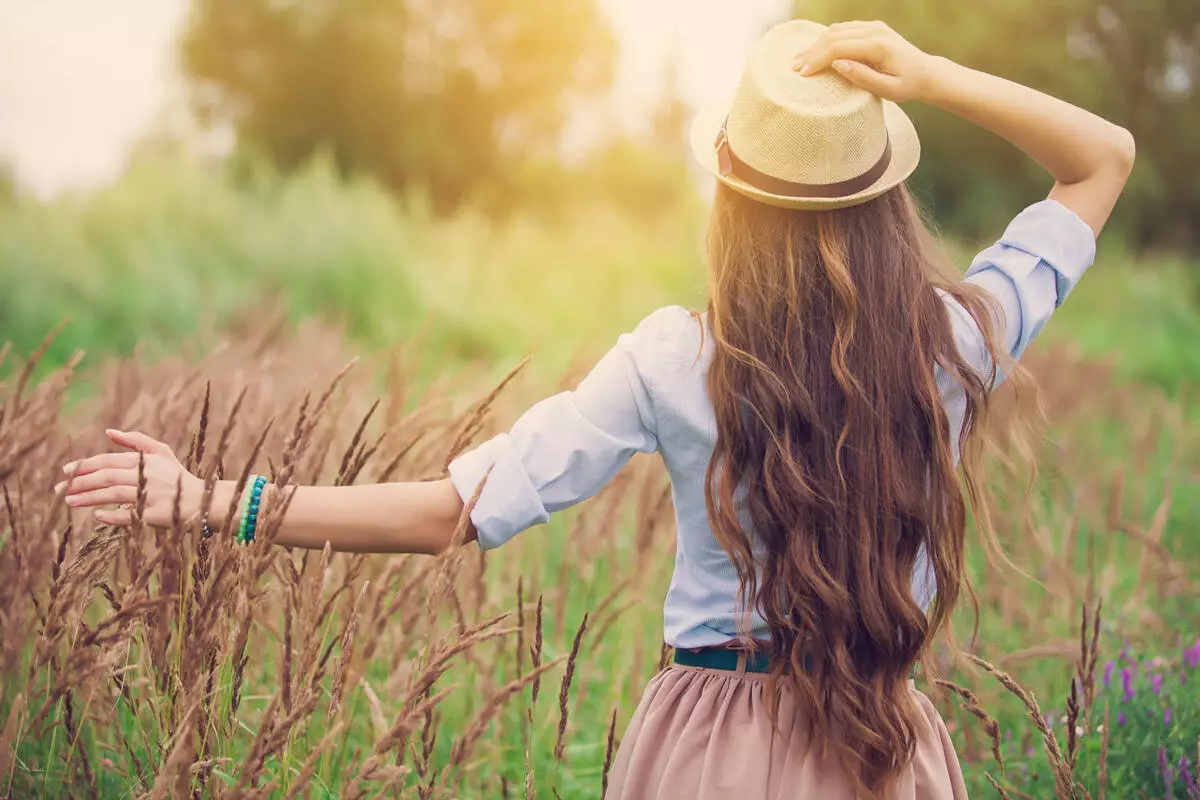 Restorasi rambut keratin: semua untuk dan menentang