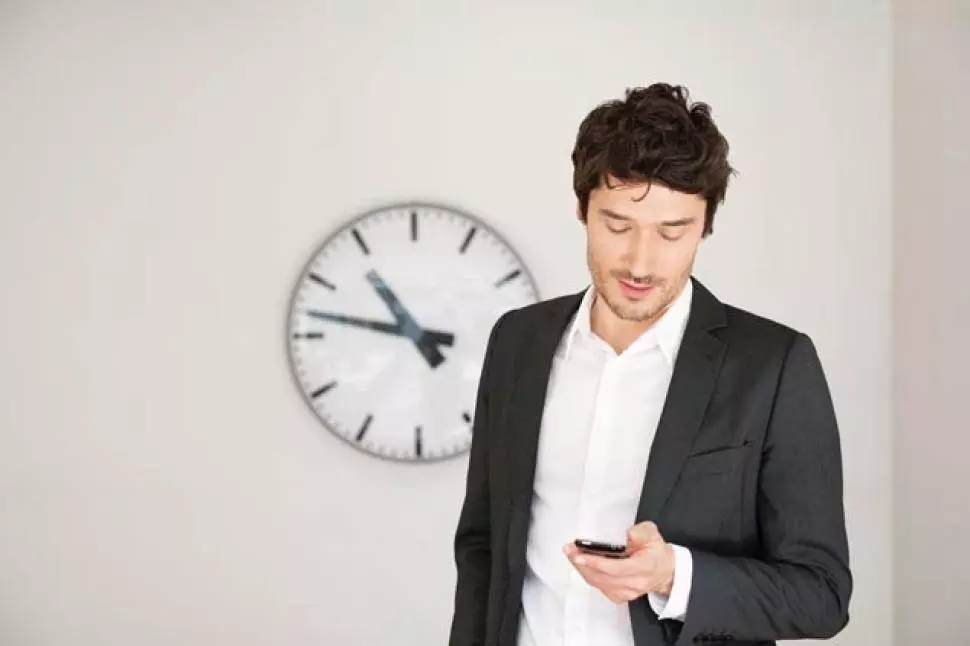 Foto - Cómo descubrir la hora exacta por teléfono