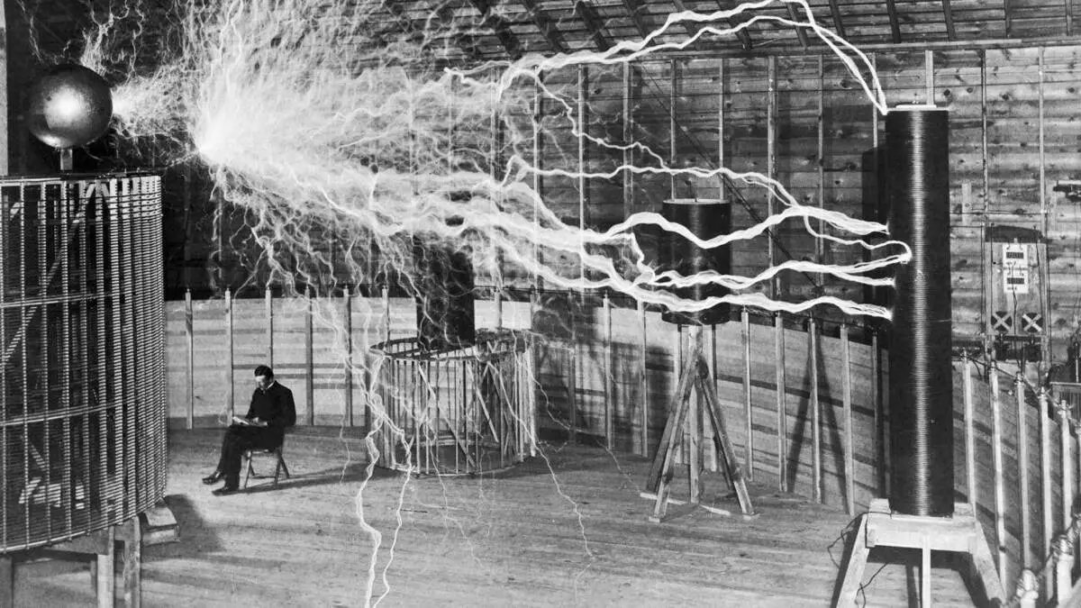 Foto 2 - 5 saka penemuan sing paling edan Nikola Tesla