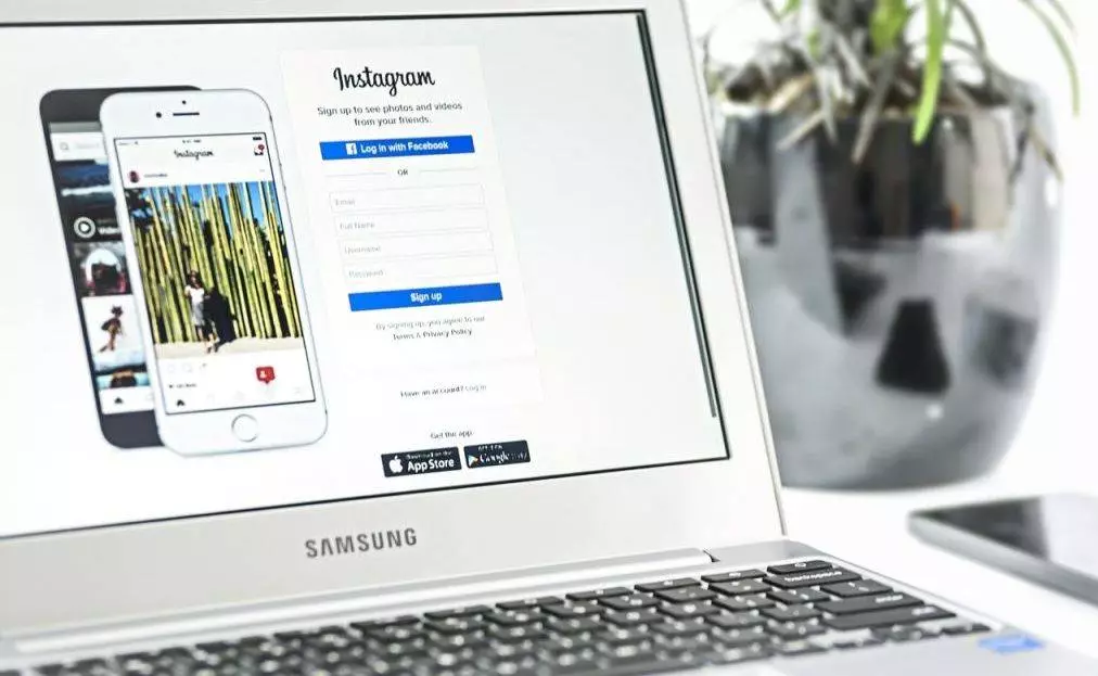 How to add a photo in Instagram from a computer