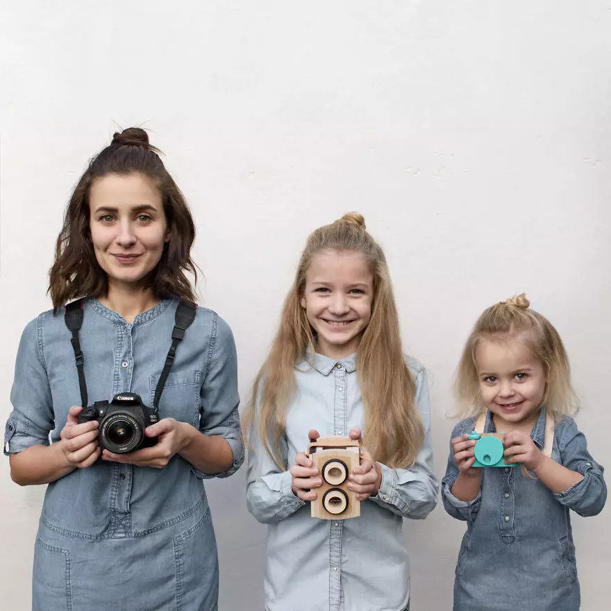 Incroyablement toucher: maman fait des photos cool avec des filles aimées 1317_6