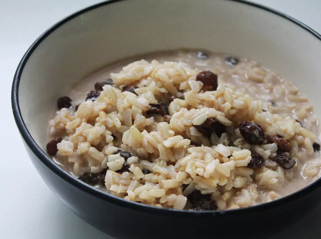 Comment faire cuire la bouillie de riz sur le lait