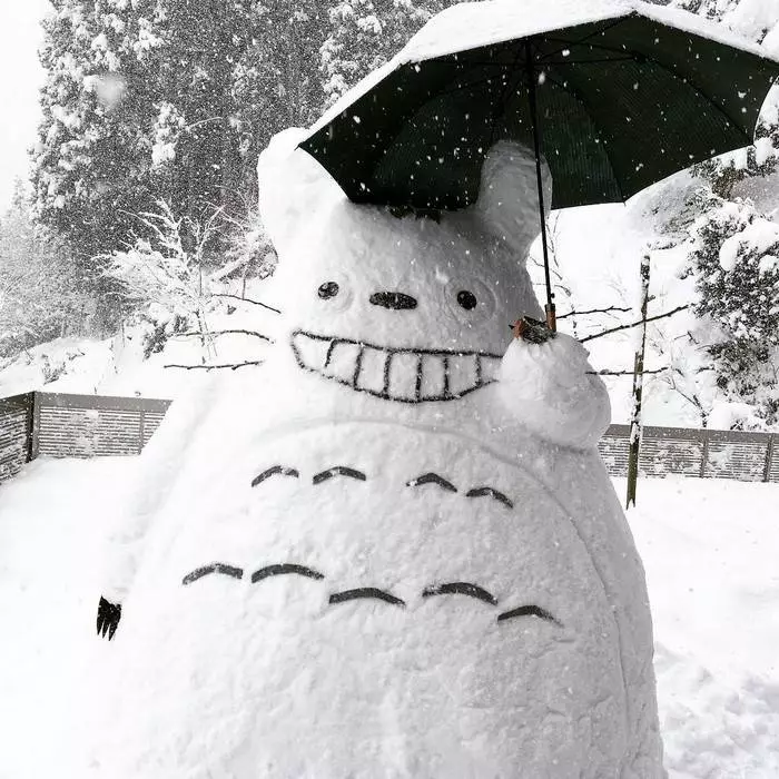 Japanese snowmen.