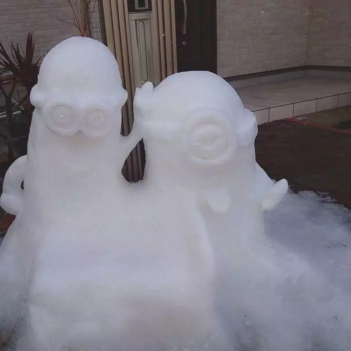 Japanese snowmen.