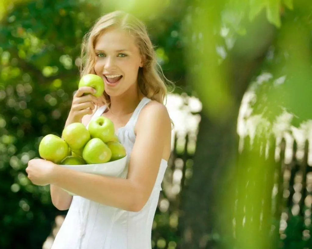 Irudia zaintzen dutenentzat fruitu kaltegarrienak eta politenak