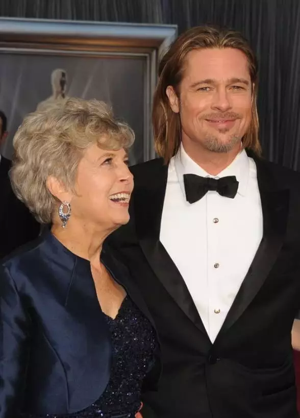 Brad pitt ana ilə