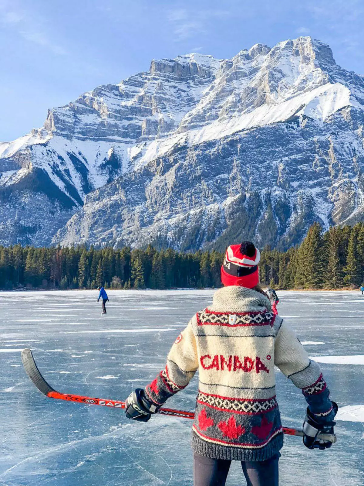 Canadienii joacă hochei pe mare