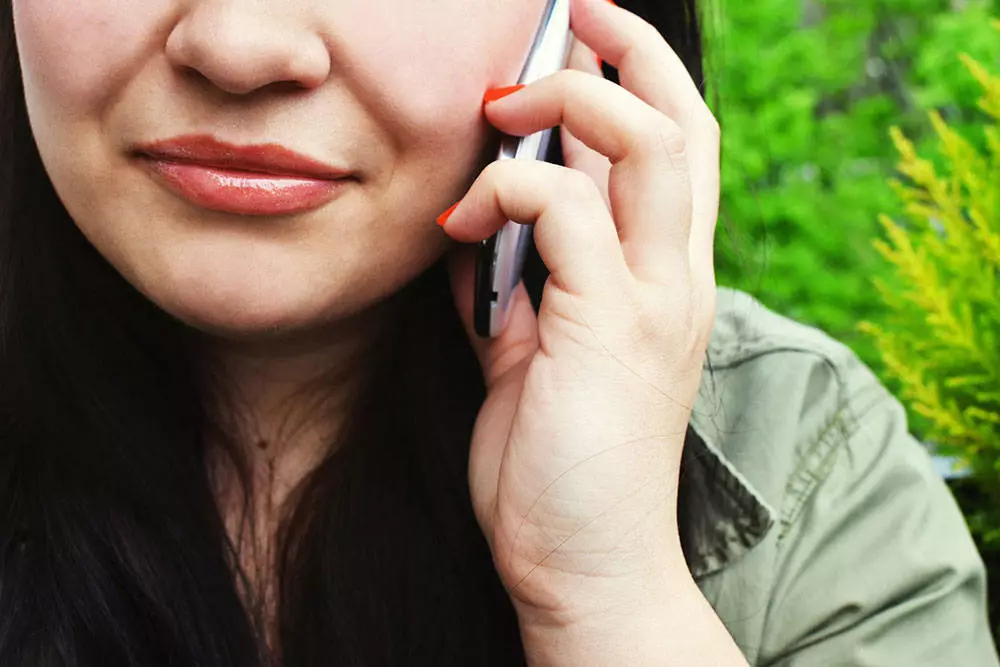 Paano makipag-usap sa call center