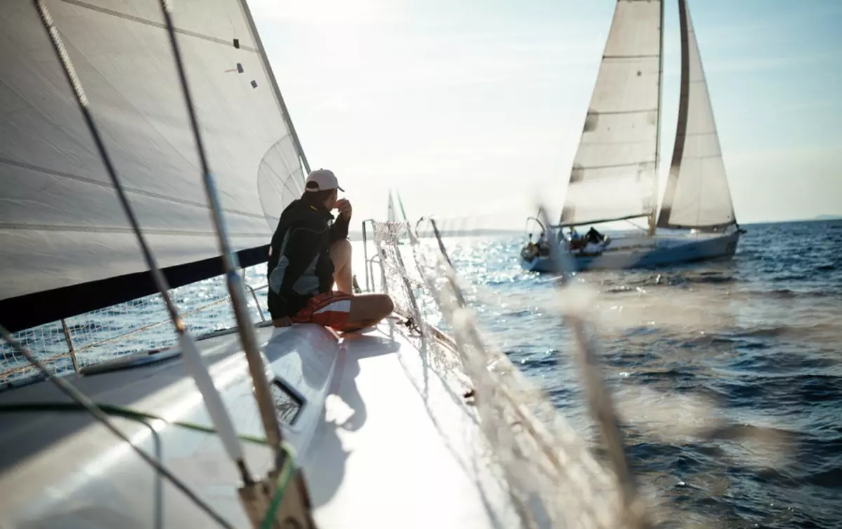 Tħallikx tgħix sabiħa - jew kif kulħadd jista 'jieħu yacht għall-kera