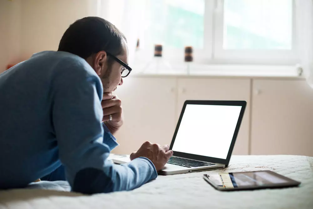 Como homem de negócios para participar de compras estaduais