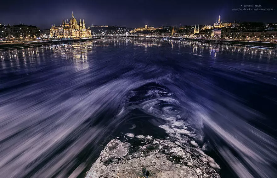 Llun 8 - Golygfa brin o'r Danube wedi'i Rewi yn Budapest