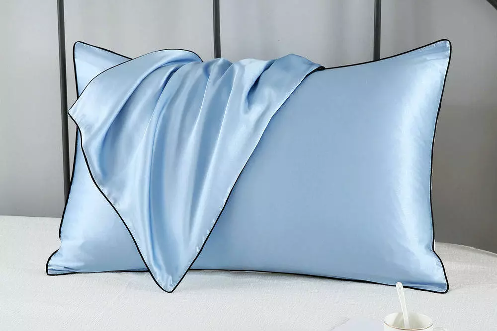 Anti-aging pillowcase