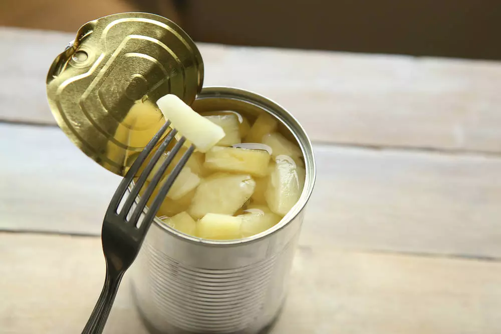 Canned pineapple