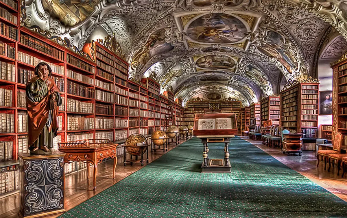 Bibliyotèk nan asirans monastery Prag