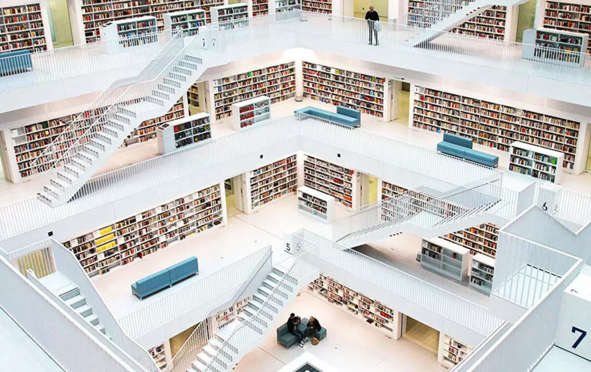 Biblioteca Urbana Stuttgard