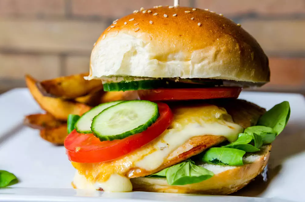 Comment faire cuire un hamburger à la maison