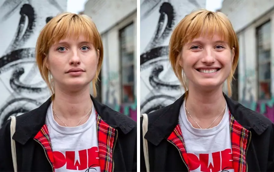 Le photographe a demandé aux gens de sourire