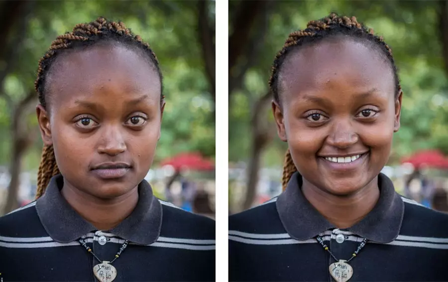 Le photographe a demandé aux gens de sourire