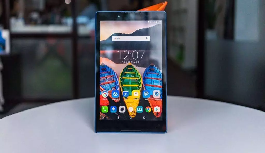 I-Lenovo Tab 3 (8