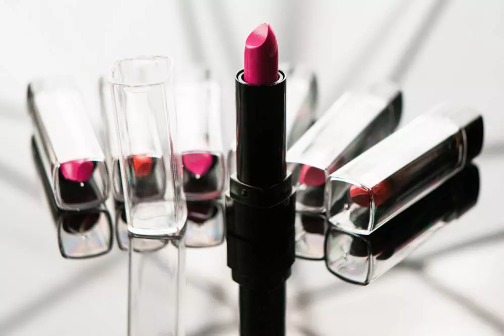 Come rimuovere le tracce di rossetto con sale