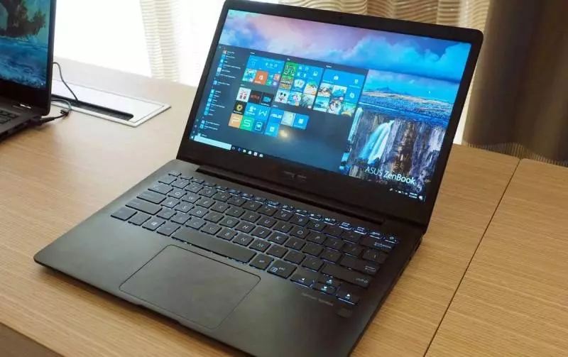 Asus Zenbook 13.