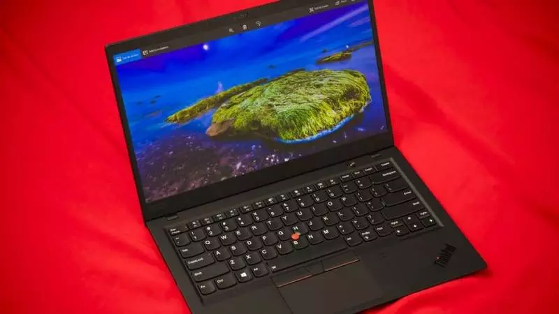 ក្រុមហ៊ុន Lenovo ThinkPad X1 កាបោន