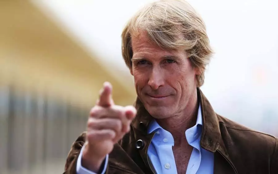 Directeur Michael Bay.