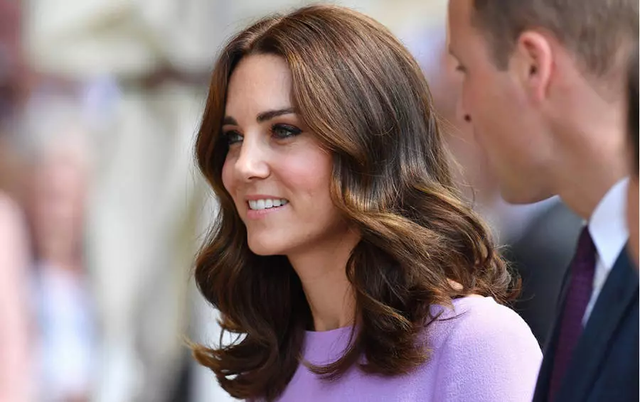 Làm thế nào để lặp lại kiểu tóc Kate Middleton