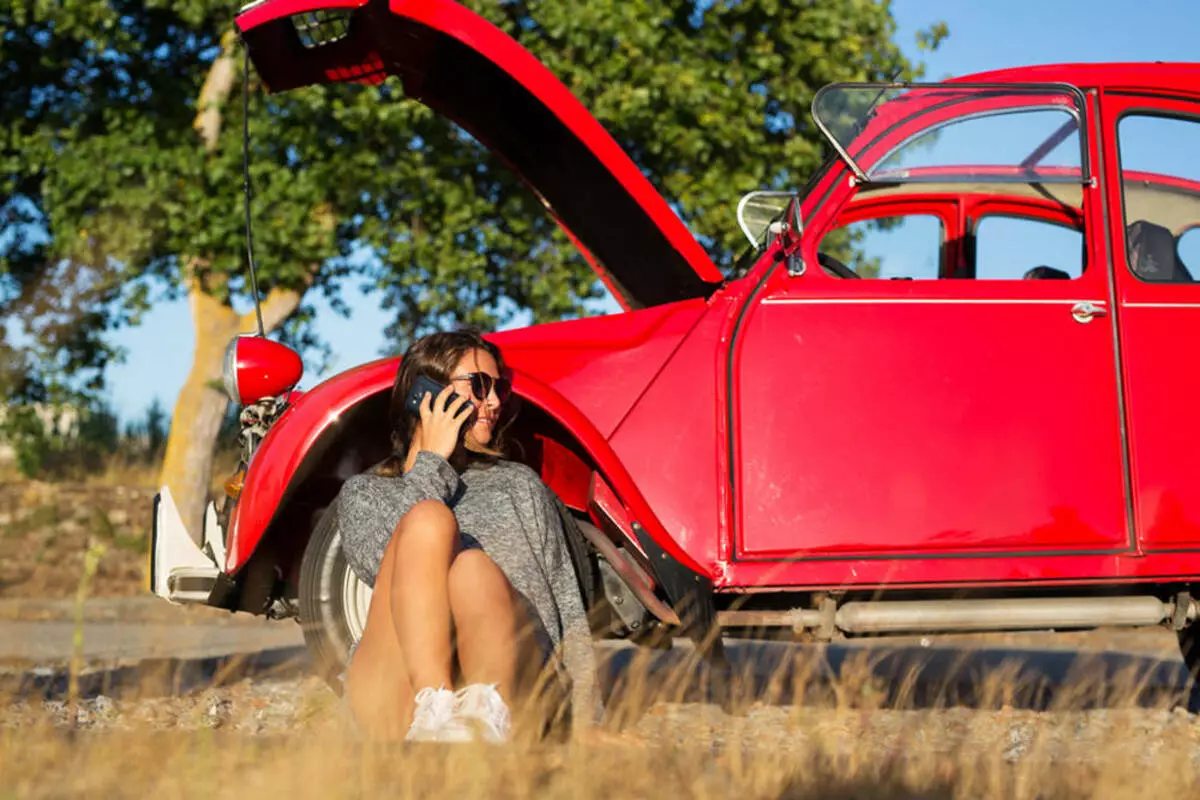 Kā uzlādēt auto akumulatoru