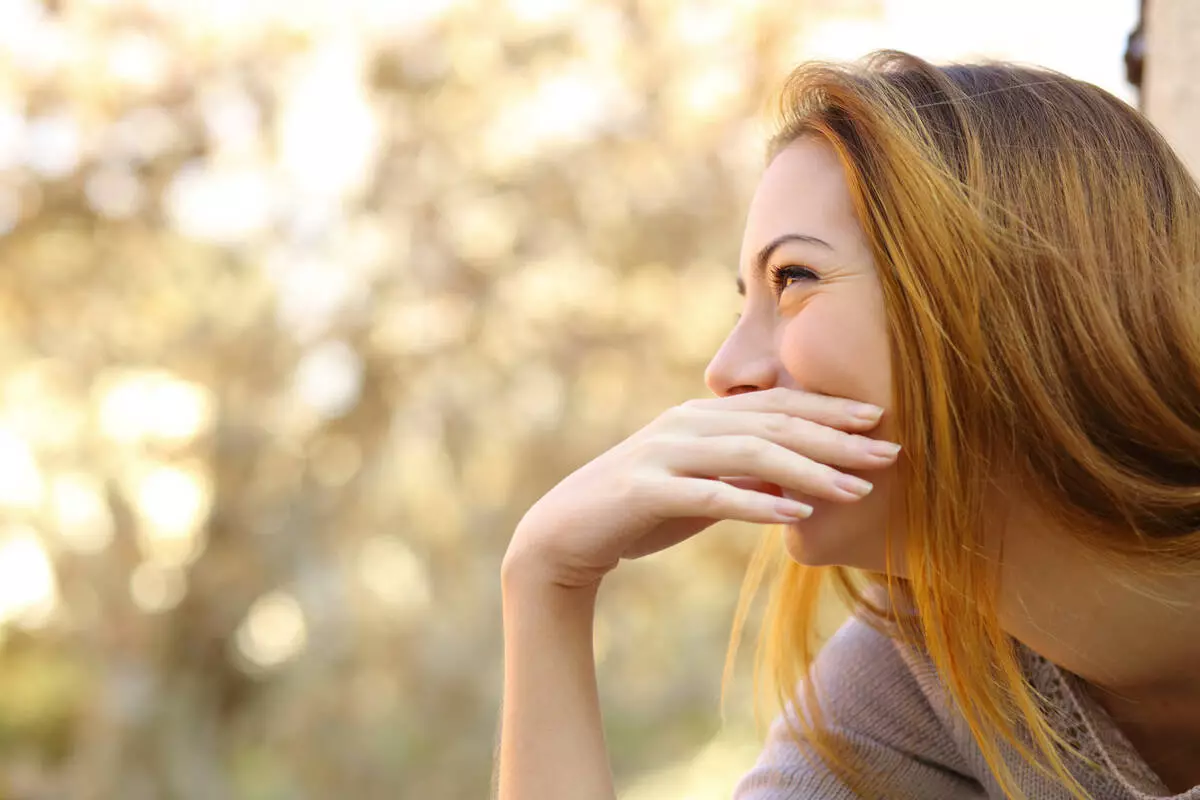 Introvert u extrovert Kif tikseb flimkien ma 'żewġ opposti