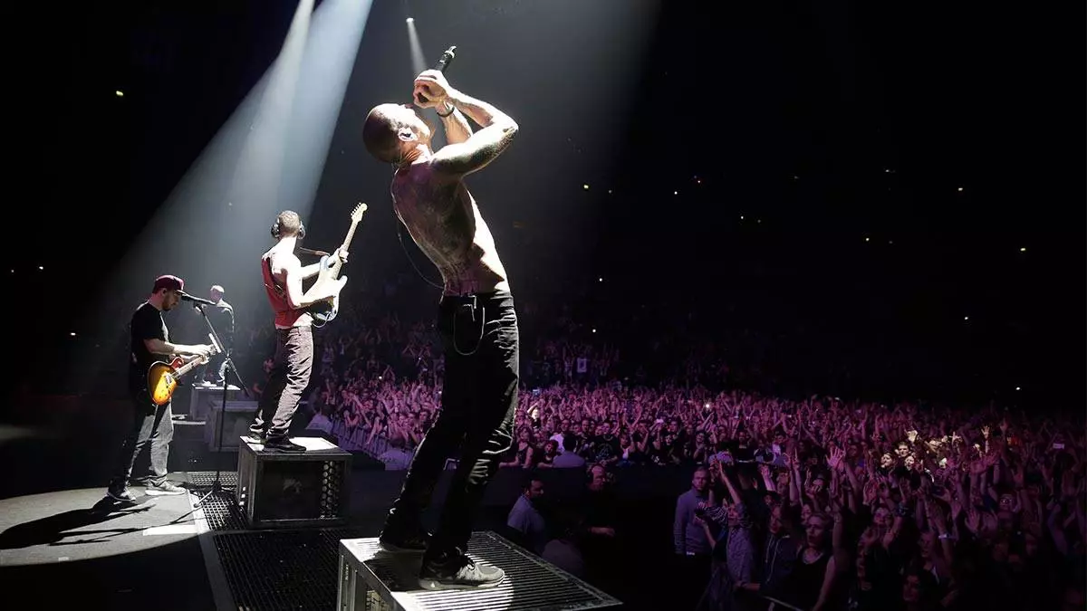 Manatunatuga Chester Bennington