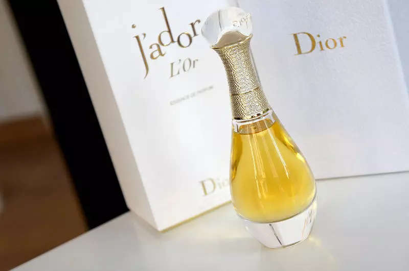 Dior J'adore l'nebo