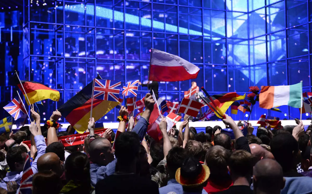 8 van die mees onvergeetlike treffers van Eurovisie, wat die storie betree het