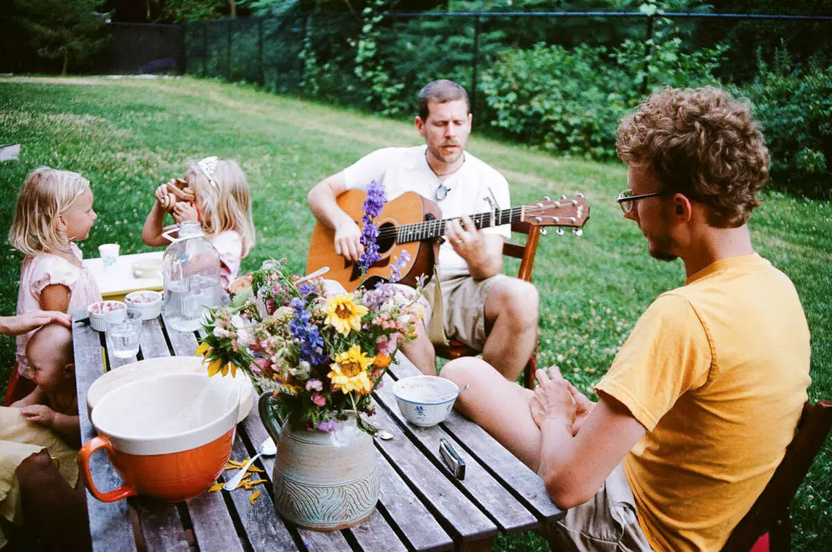 Vakanzen an der Natur: 10 Regele vum perfekte Picknick