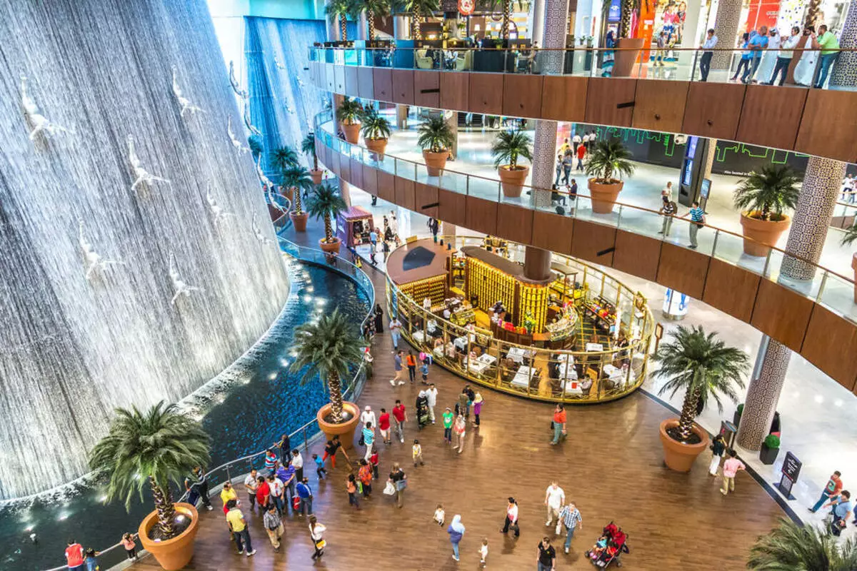 Dubai Mall.