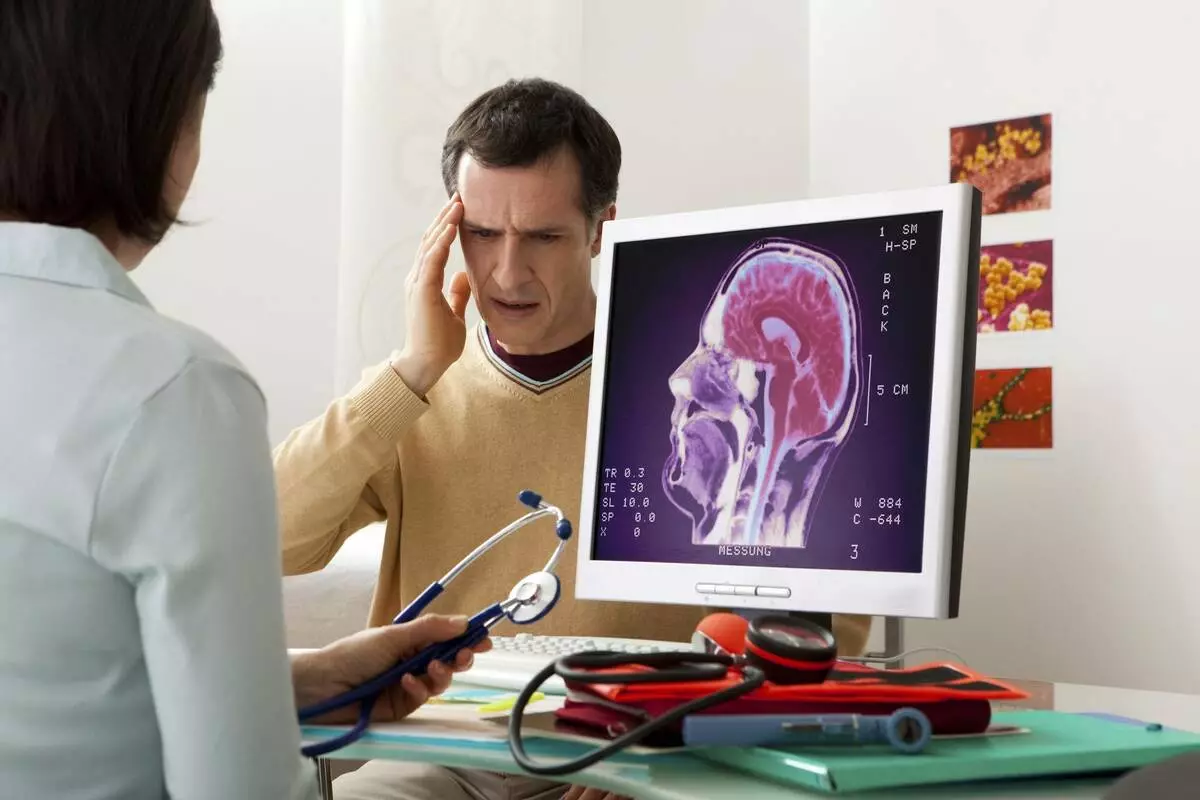 Etu ị ga - esi meso nrụgide nke Intracranial na ndị okenye?