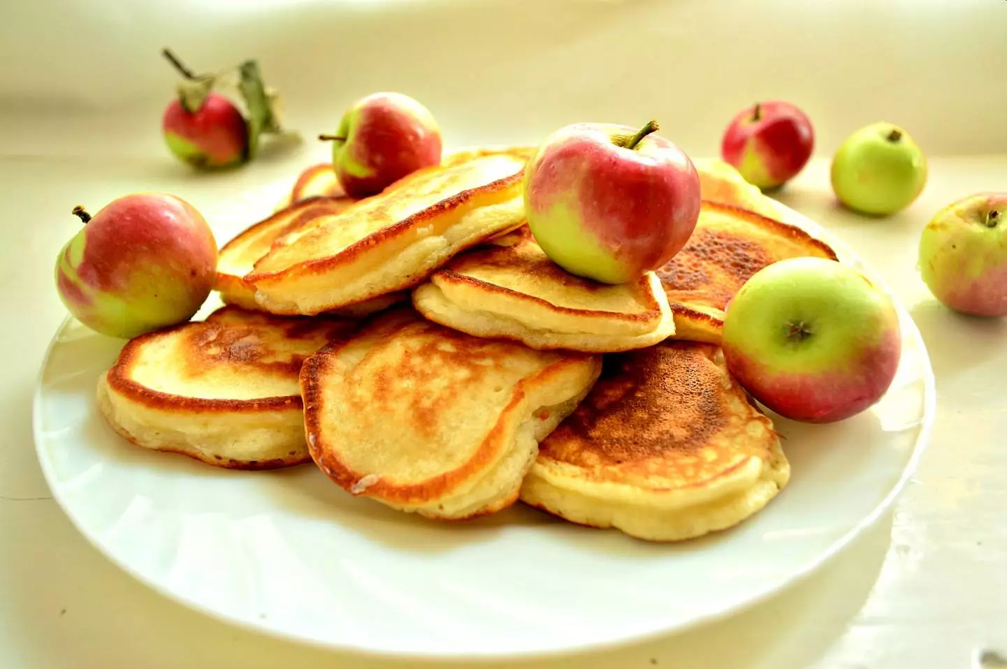 Kako kuhati bujne friteze na Kefir najbolje receptu