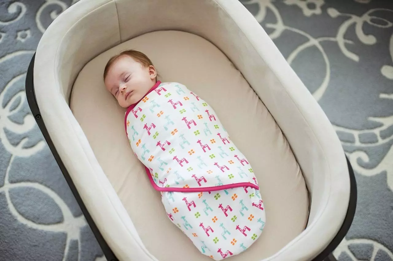 Litrato 4 - Giunsa ang Swaddle Usa ka Bata