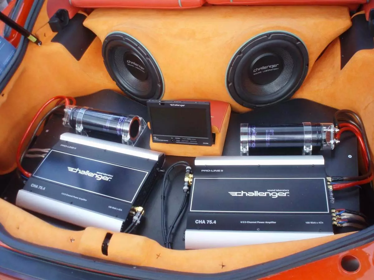 Foto 3 - Cara menghubungkan subwoofer aktif ke radio mobil