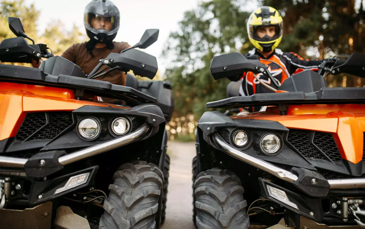 I-quad bikes zokuzingela nokuloba