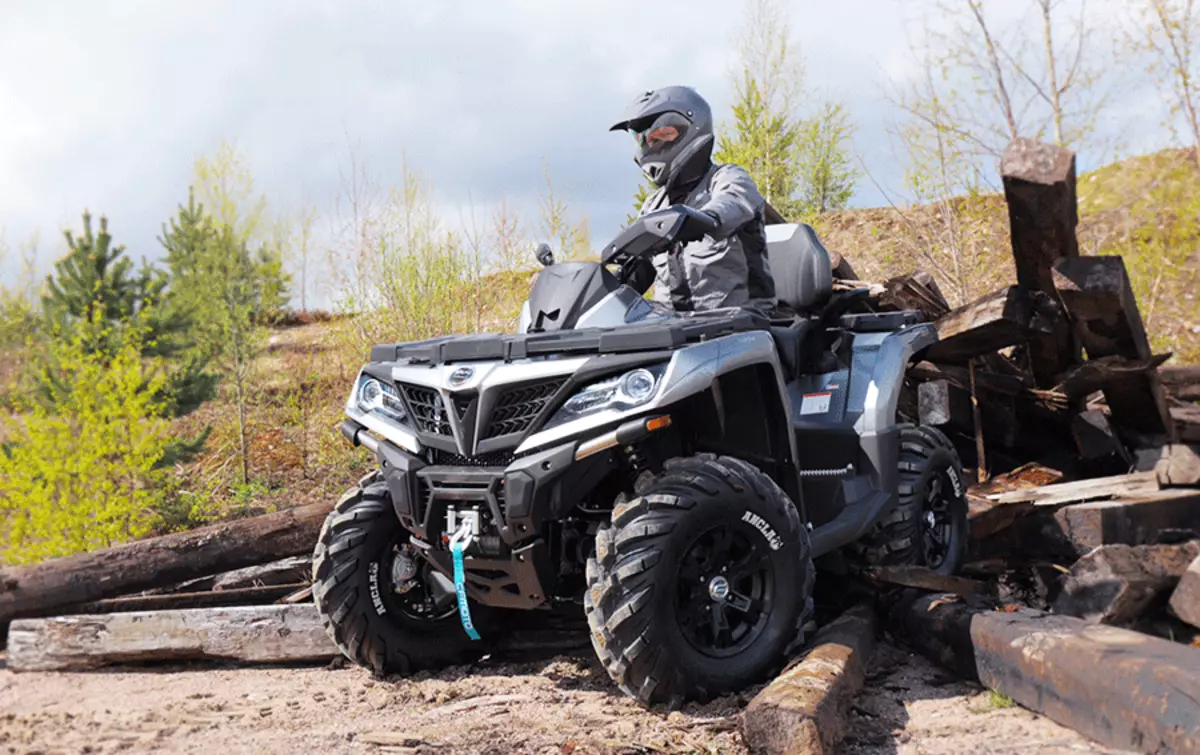 I-quad bikes zokuzingela nokuloba