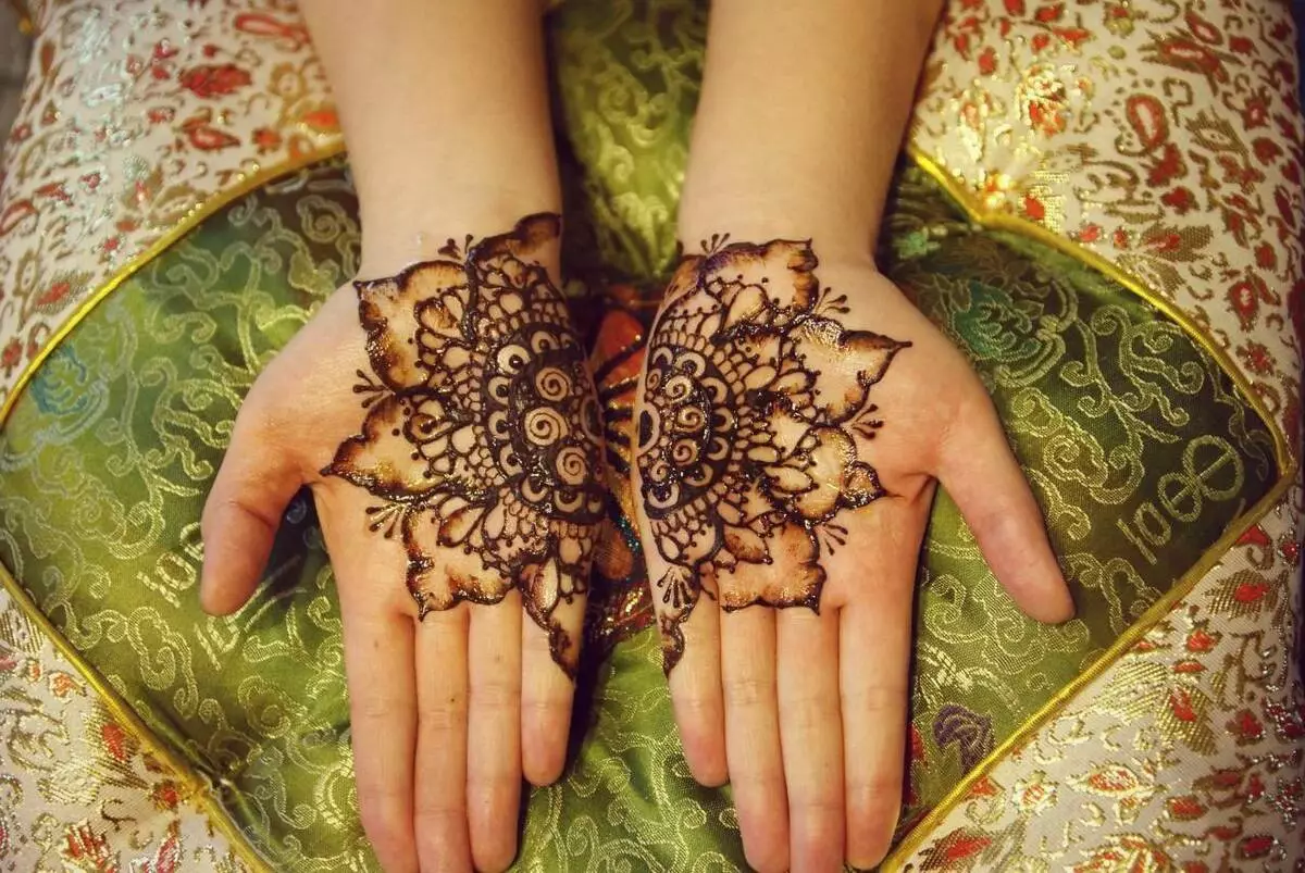 Foto 3 - Apa yang boleh menarik henna di tangan