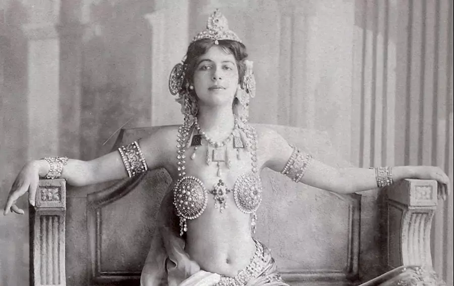 MATA HARI.