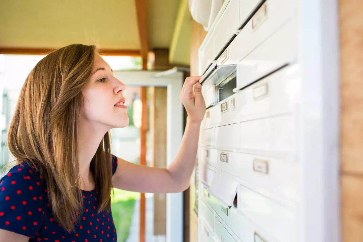 Como enviar um aviso de carta personalizada