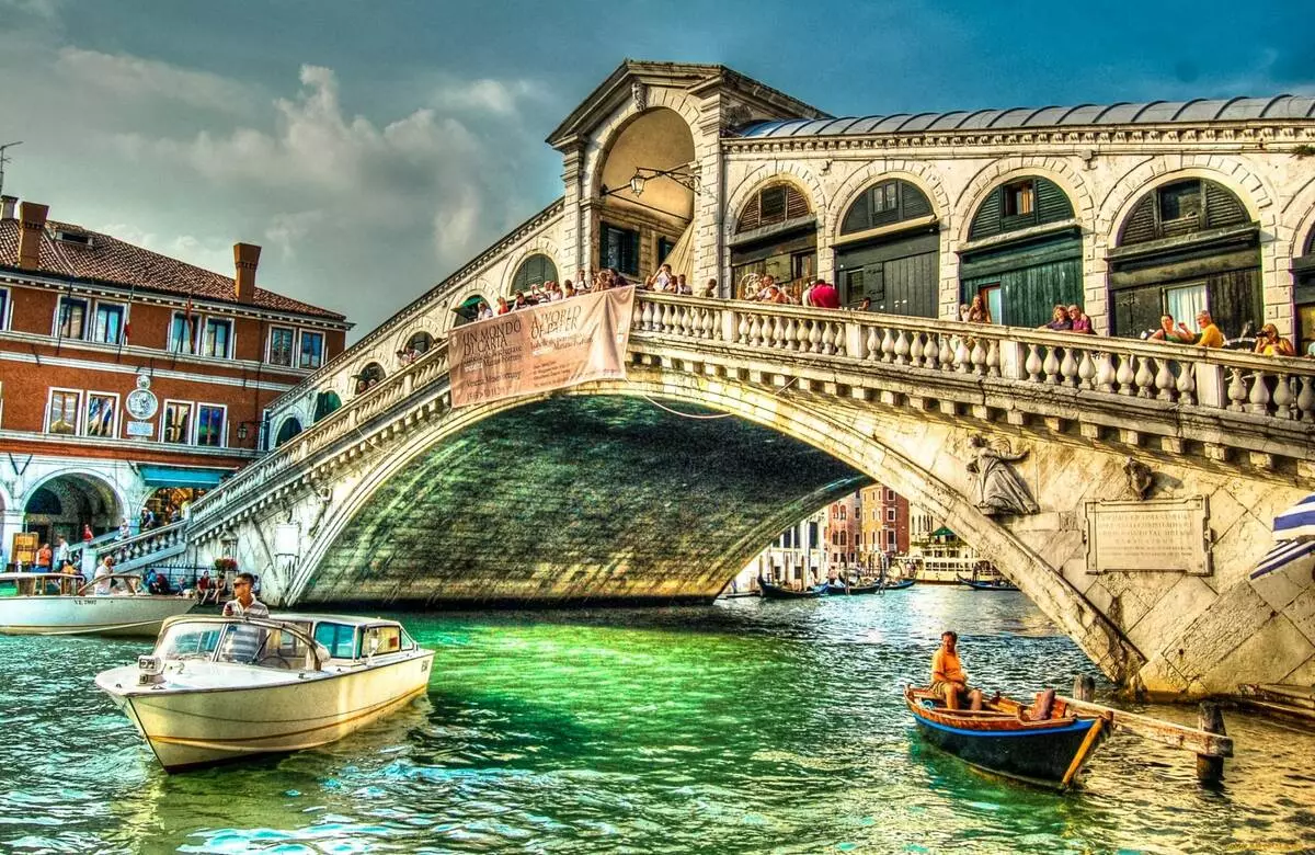 Rialto Bridge