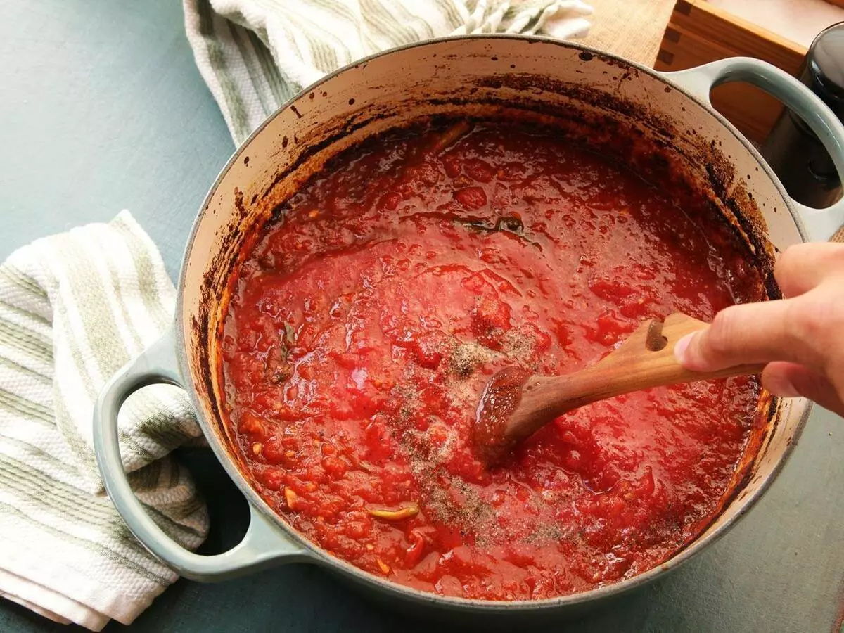 Tomate pasta saltsa errezeta